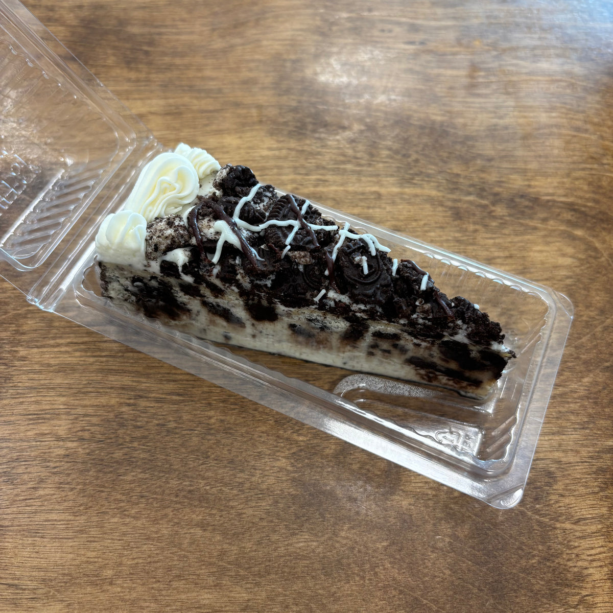 Oreo Explosion Cheesecake Slice – Cheesy Eddie's